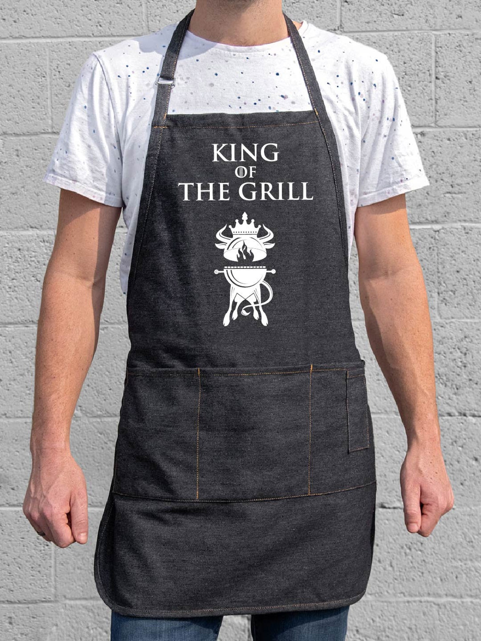 King of the Grill - Apron / Royal BBQ & Kitchen Gift for Men, Dad or ...