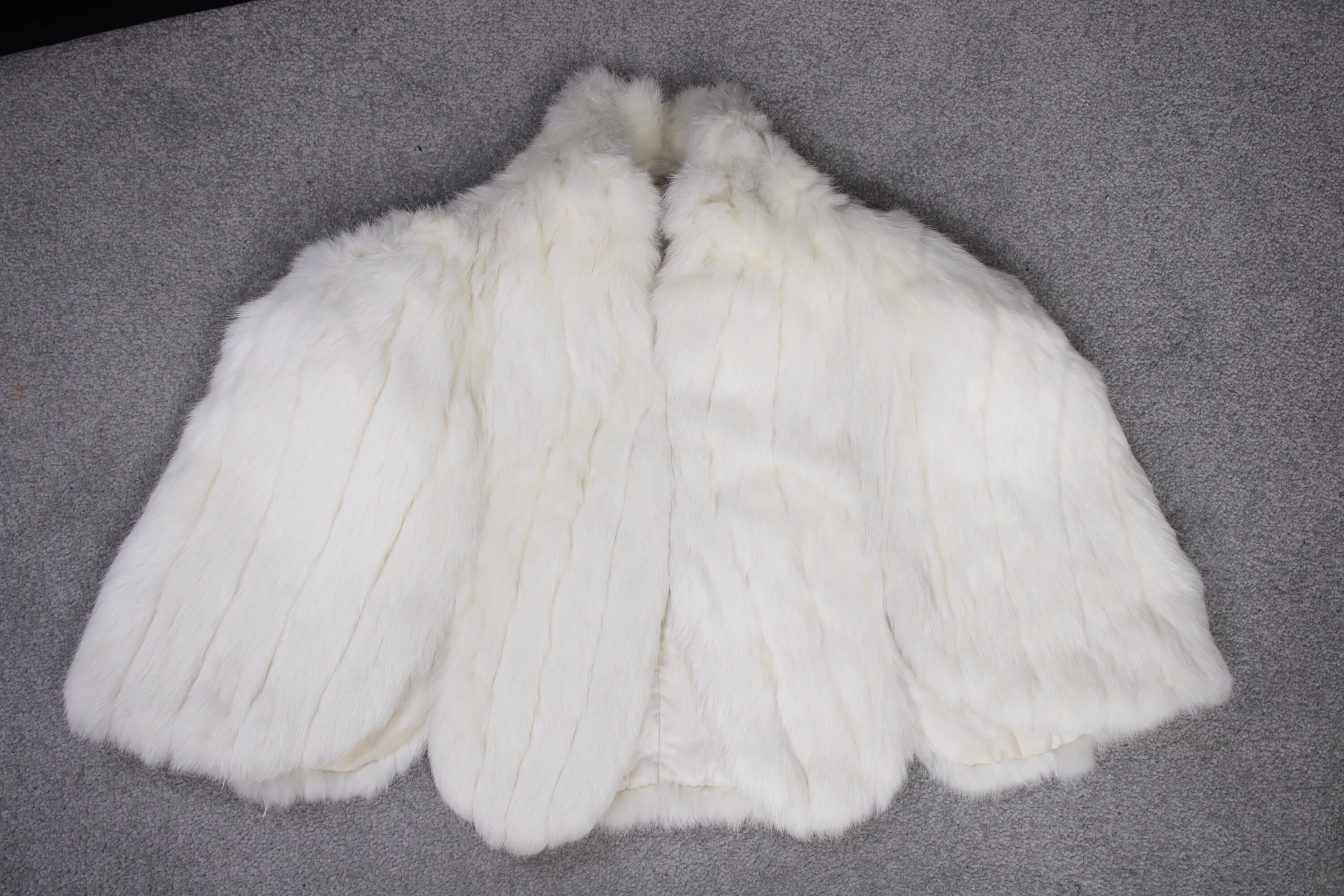 Size S-M Vintage white rabbit fur cape Real fur/vintage | Etsy