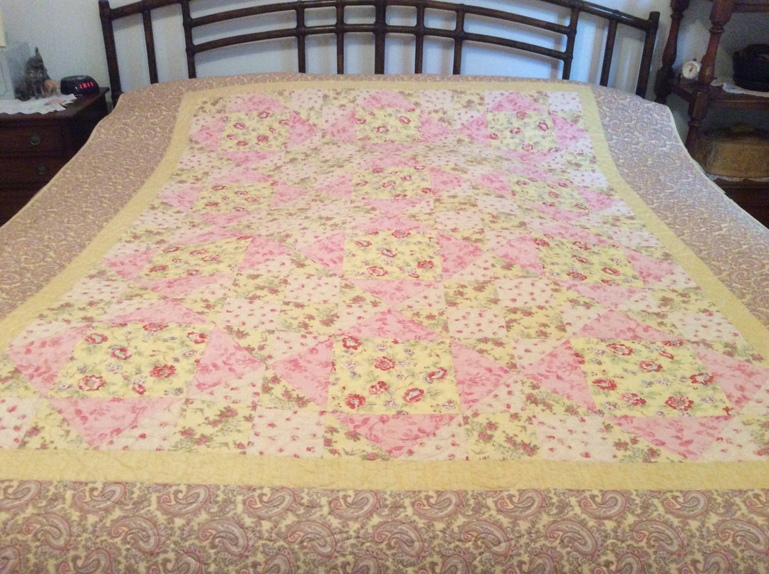Country Cottage Pink/yellow Flower Quilt. Wedding Quilt. Shabby Chic ...