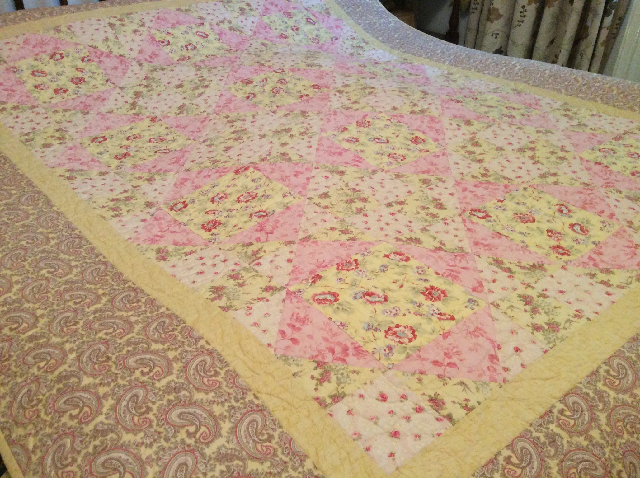 Country Cottage Pink/yellow Flower Quilt. Wedding Quilt. - Etsy