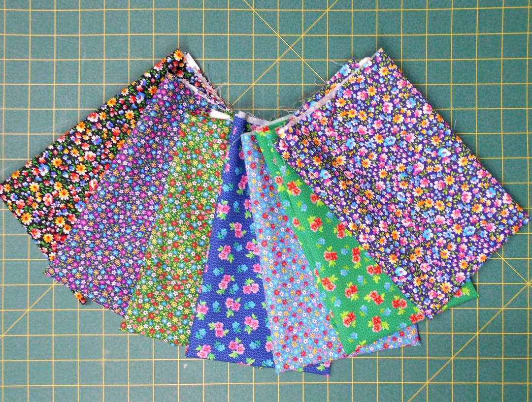 Fat Quarter Bundle 7pc (b457)-floral Cache Fabric Line/black Blue Green ...