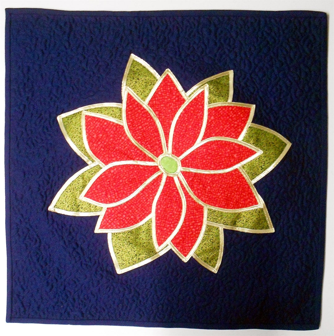 Christmas Poinsettia Table Topper Decor/table Mat Approx. 20"x20" Red ...