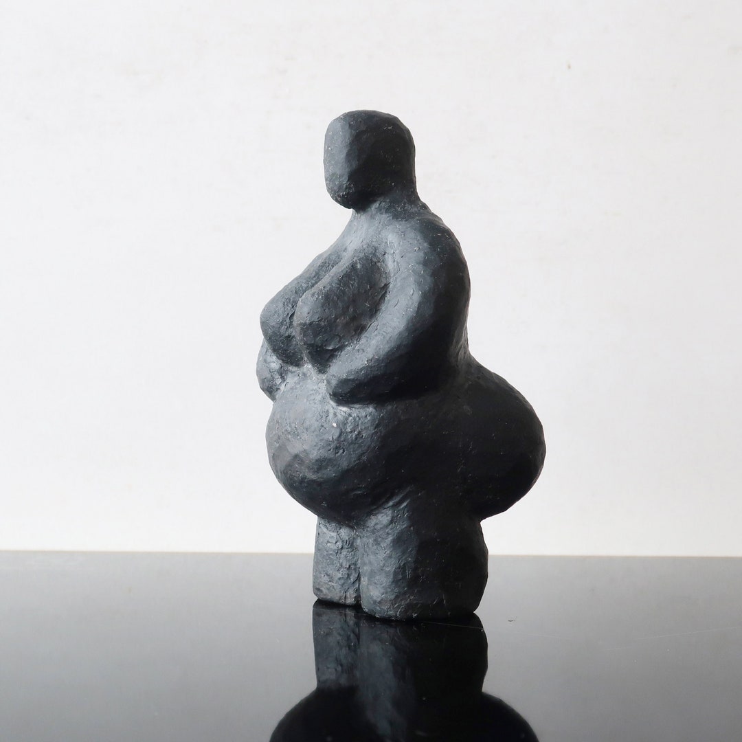 Venus Figurine, Archaic Woman Sculpture, Prehistoric Venus Figurine ...