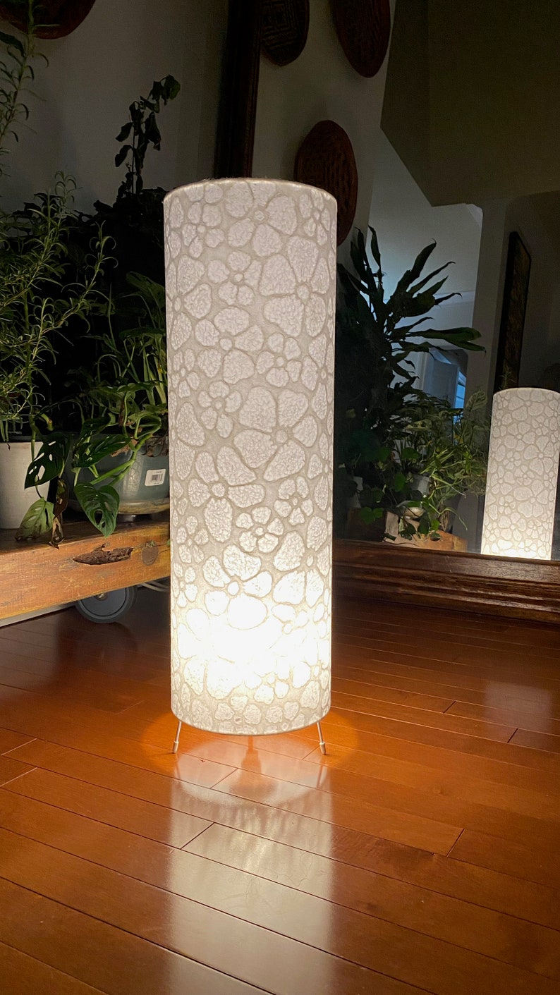 Daisies Floor Lamp, Heavy Embossed WHITE Mulberry Paper, 20x56 Cm ...