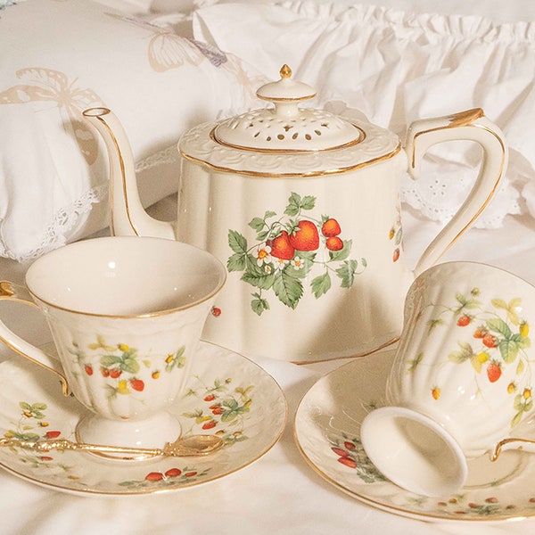 Strawberry Tea Set - Etsy