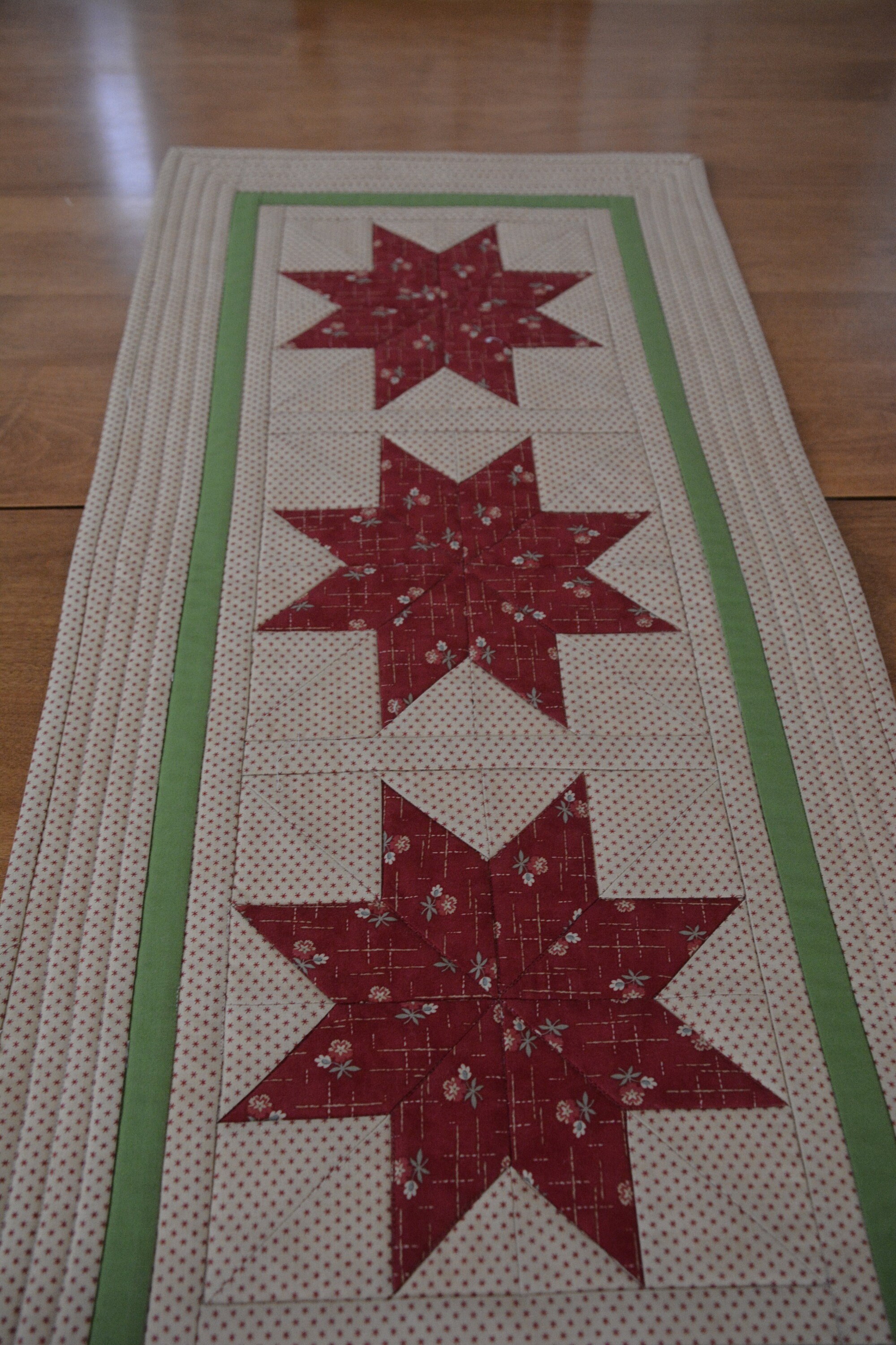 Quilted Christmas Three Star Table Runner 16x35 - Etsy