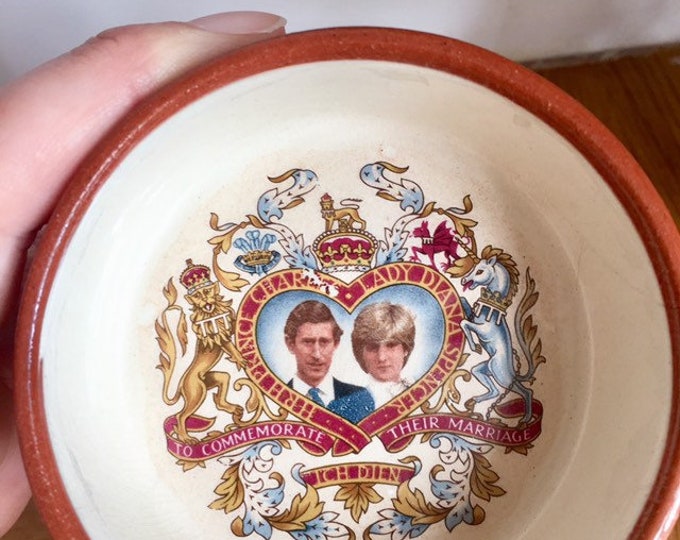 Commemorative Pot Celebrating the Royal Wedding of Prince Charles and ...