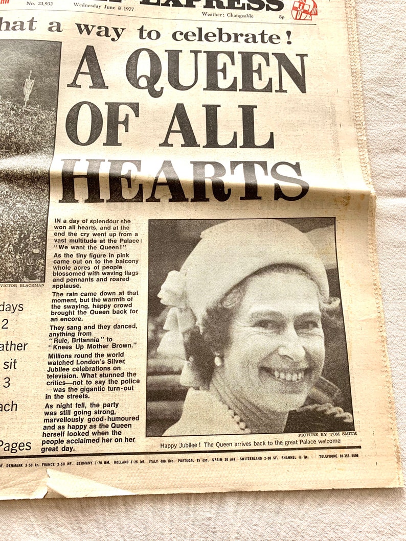 Original Daily Express Newspaper Celebrating the Queen’s 1977 Silver ...
