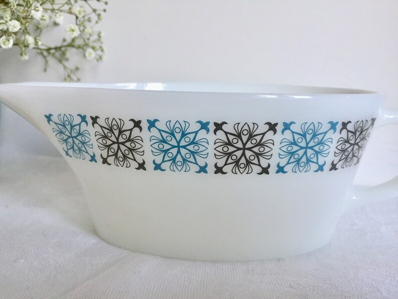 Retro JAJ Opalware Vintage Pyrex Chelsea Gravy Boat. 1960's - Etsy UK