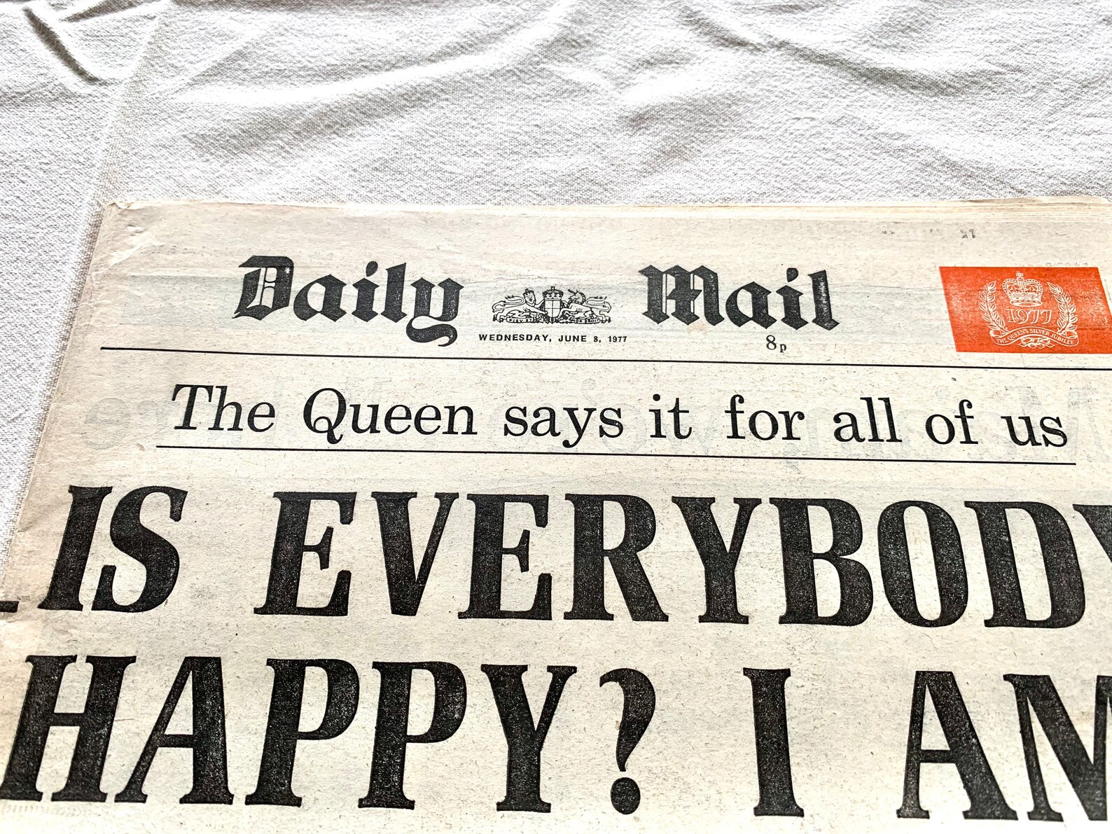 Original Daily Mail Newspaper Celebrating the Queen’s 1977 Silver ...