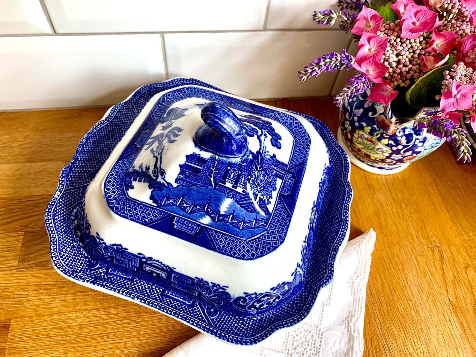 Antique Willow Pattern Lidded Tureen. Vintage Serving Dish. Swinnertons ...