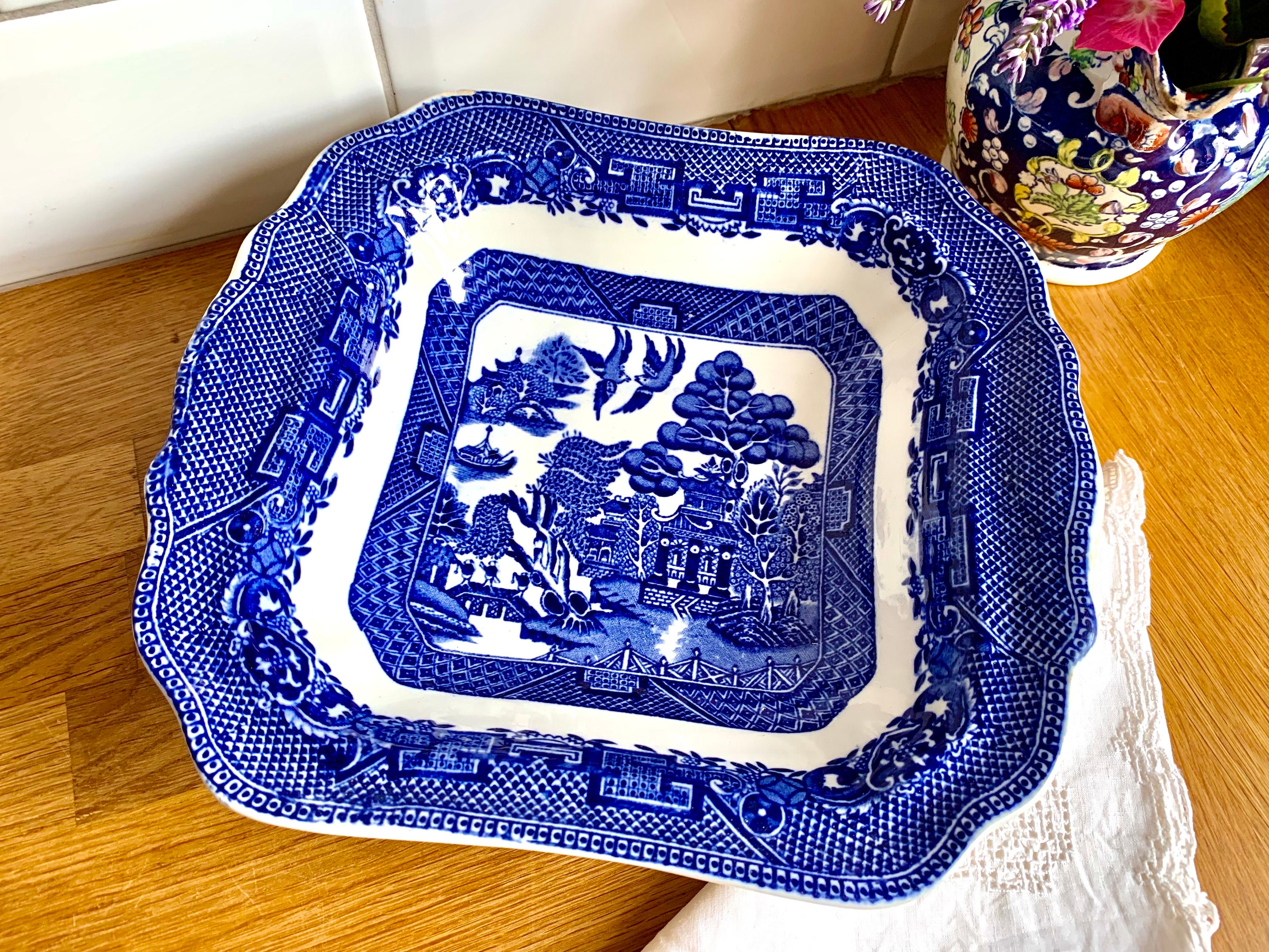 Antique Willow Pattern Lidded Tureen. Vintage Serving Dish. Swinnertons ...