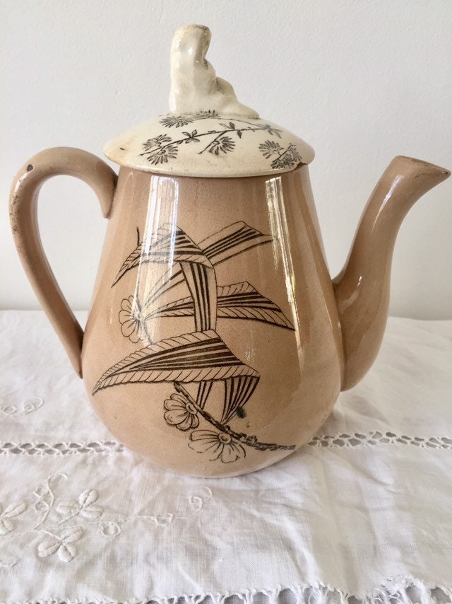 Vintage Beige and White Coffee / Teapot. - Etsy
