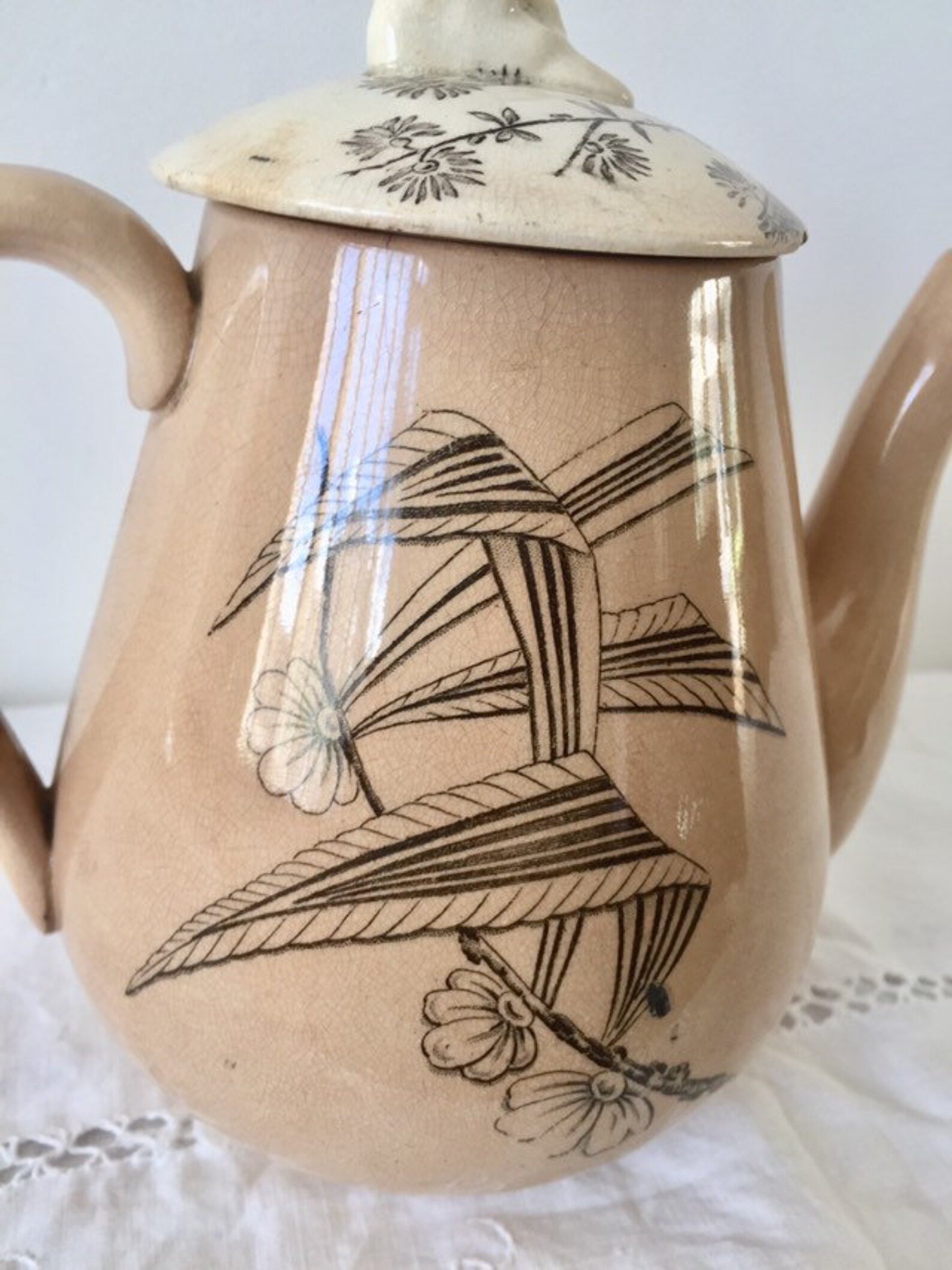 Vintage Beige and White Coffee / Teapot. - Etsy