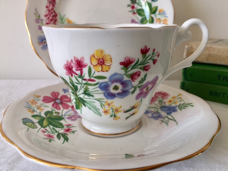 Stunning Vintage Fine Bone China Tea Cup Trio - Etsy UK