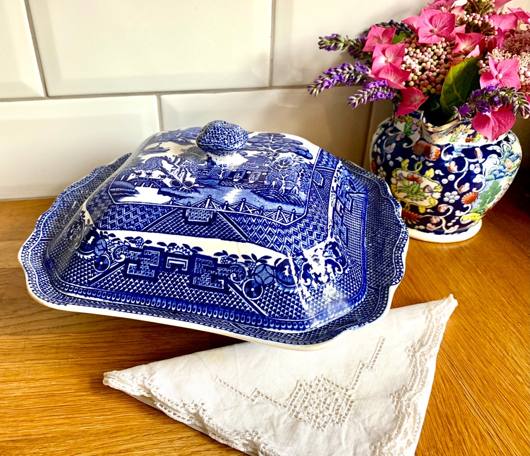 Antique Willow Pattern Lidded Tureen. Vintage Serving Dish. Swinnertons ...