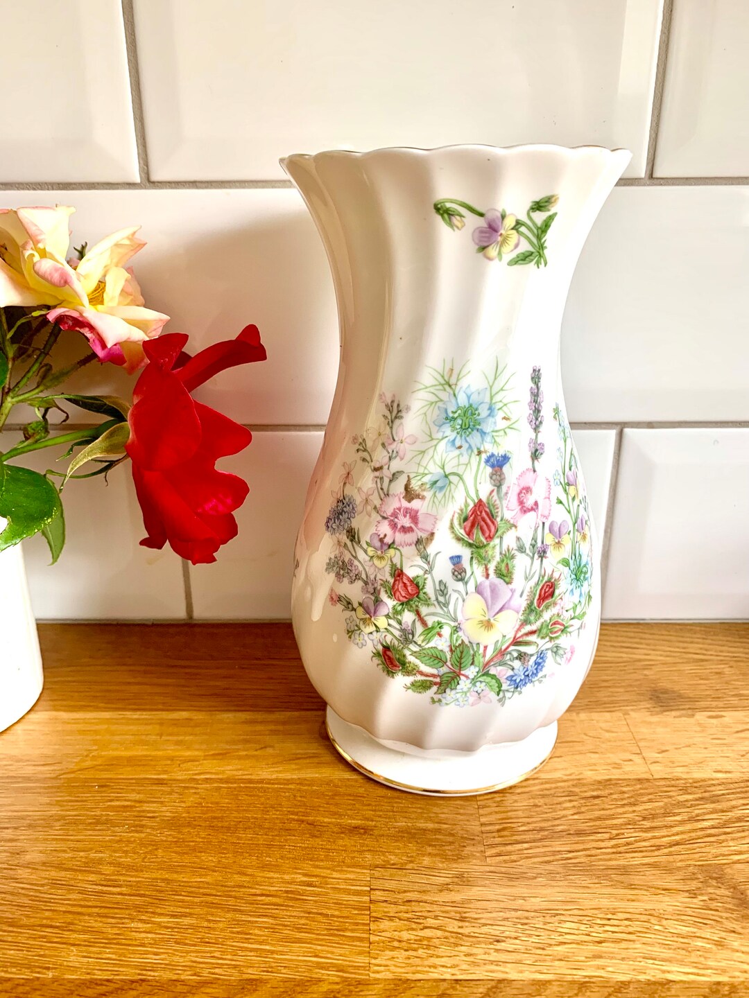 Vintage Aynsley Wild Tudor Vase. - Etsy