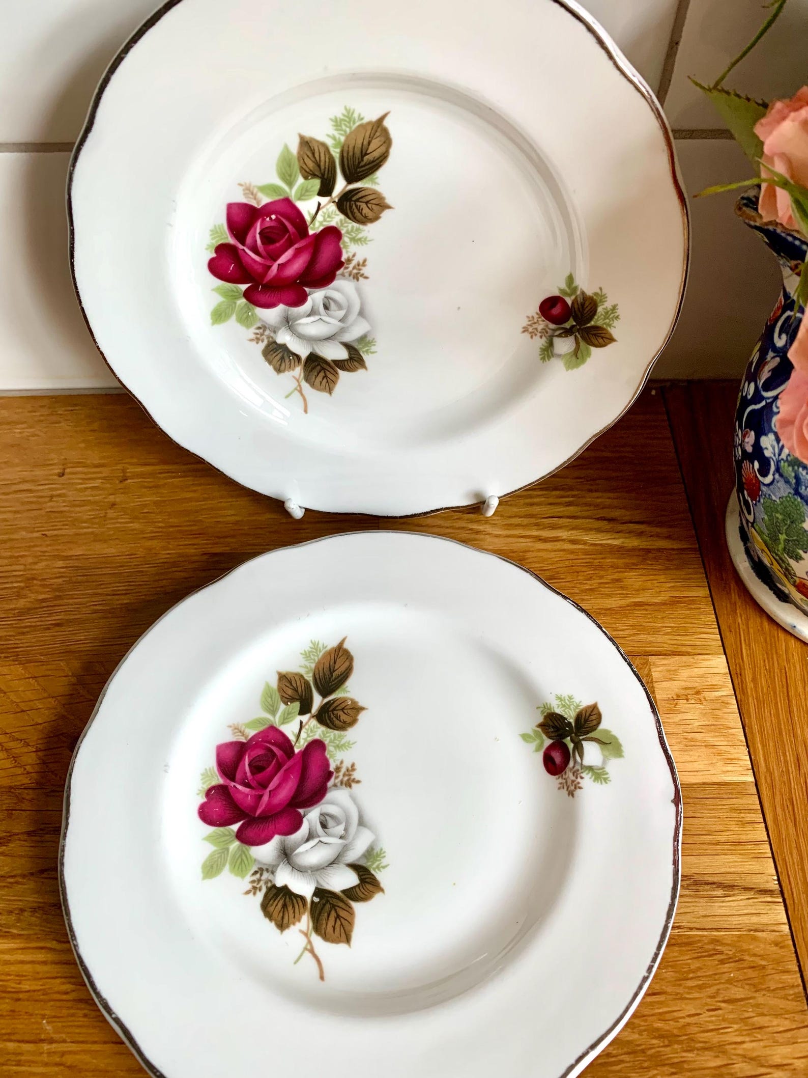 Vintage Floral Side Plates. - Etsy