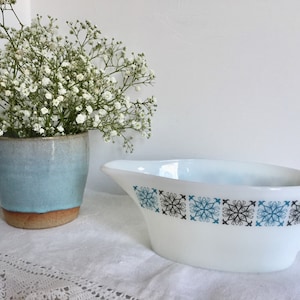 Retro JAJ Opalware Vintage Pyrex Chelsea Gravy Boat. 1960's - Etsy UK