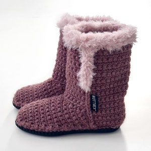 Hugg Botties - Crochet Shoes Pattern for Women and Men (unisex ...