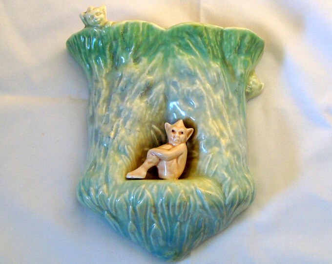 1950s Rare and Collectible Vintage Sylvac 320 Pottery Wall Pocket/ Posy ...