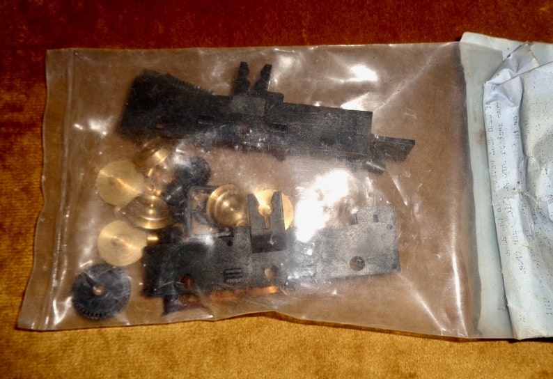 Vintage OO Gauge 6 Wheel Motor Bogie Model Kit by Modern Traction Kits ...