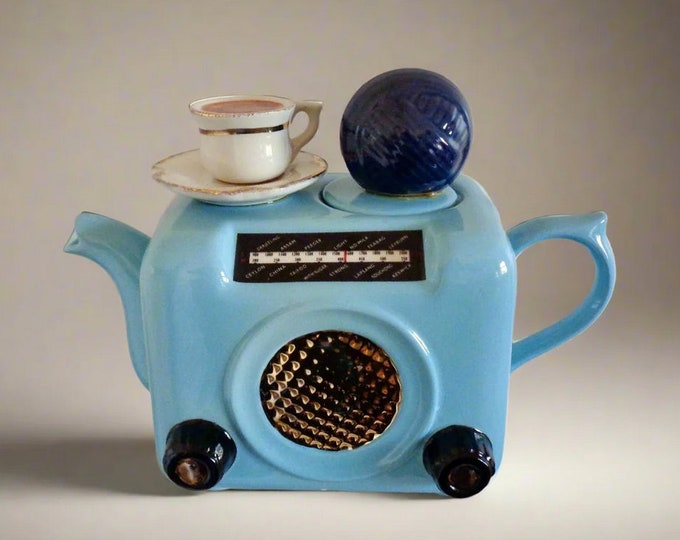 Swineside Teapottery Vintage Bush DAC 90 Radio Novelty Pottery Teapot ...
