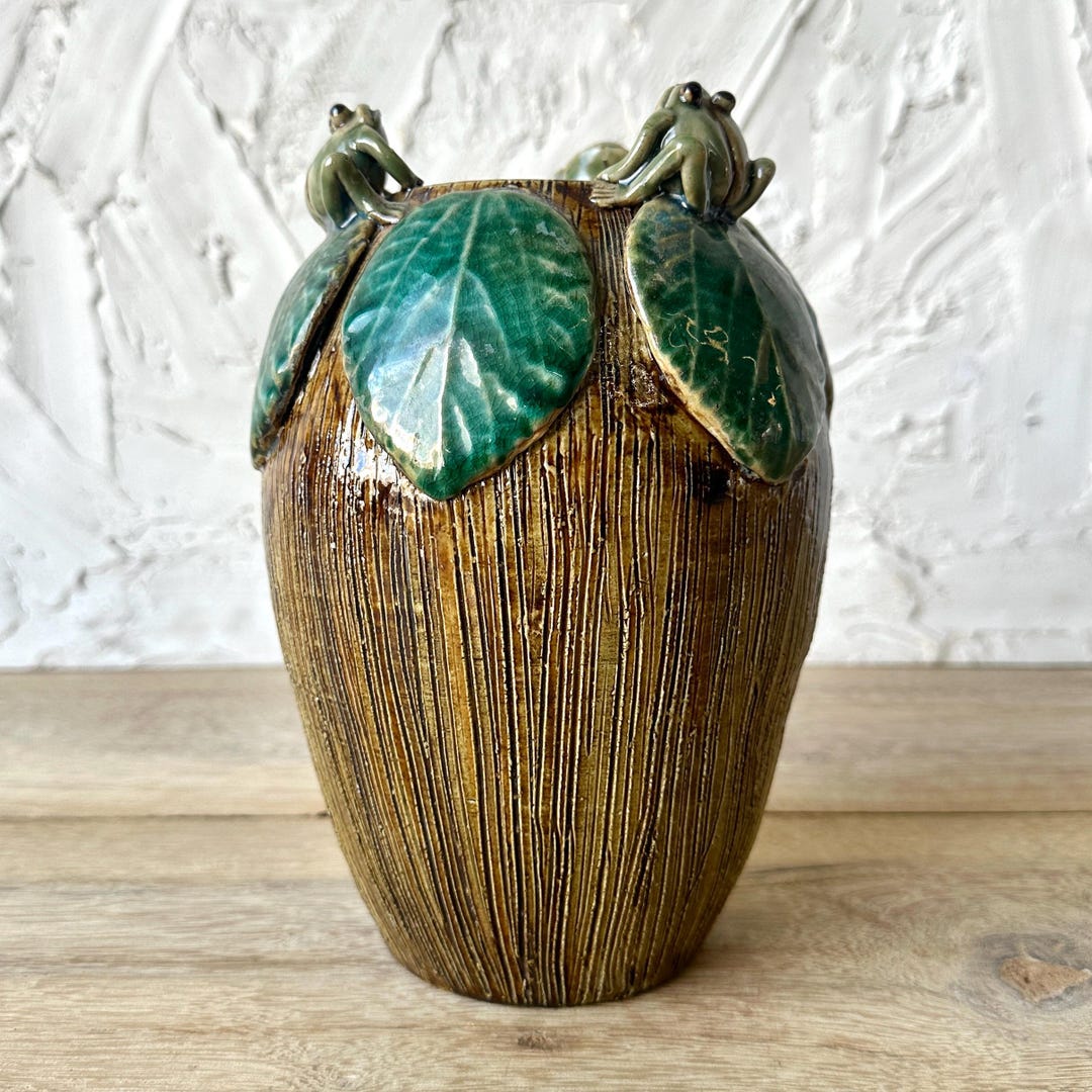 Vintage Hand Thrown Frog Pottery Flower Vase - Etsy