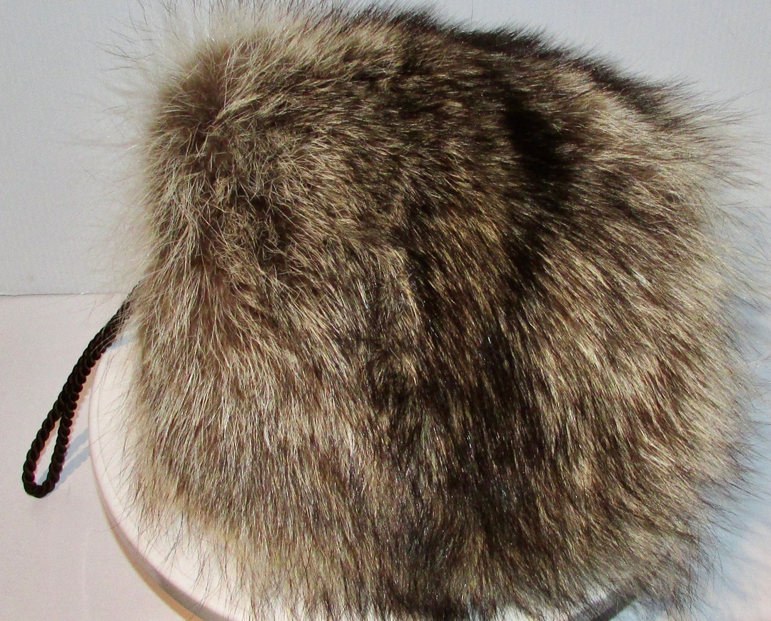 Vintage Beautiful Natural Raccoon Fur Muff/pretty Natural Raccoon Fur ...