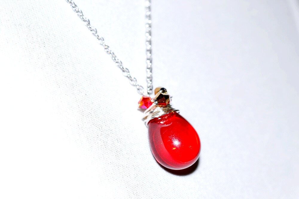 Red Beaded Necklace, Red Gumdrop Pendant, Red Teardrop Studded Pendant ...