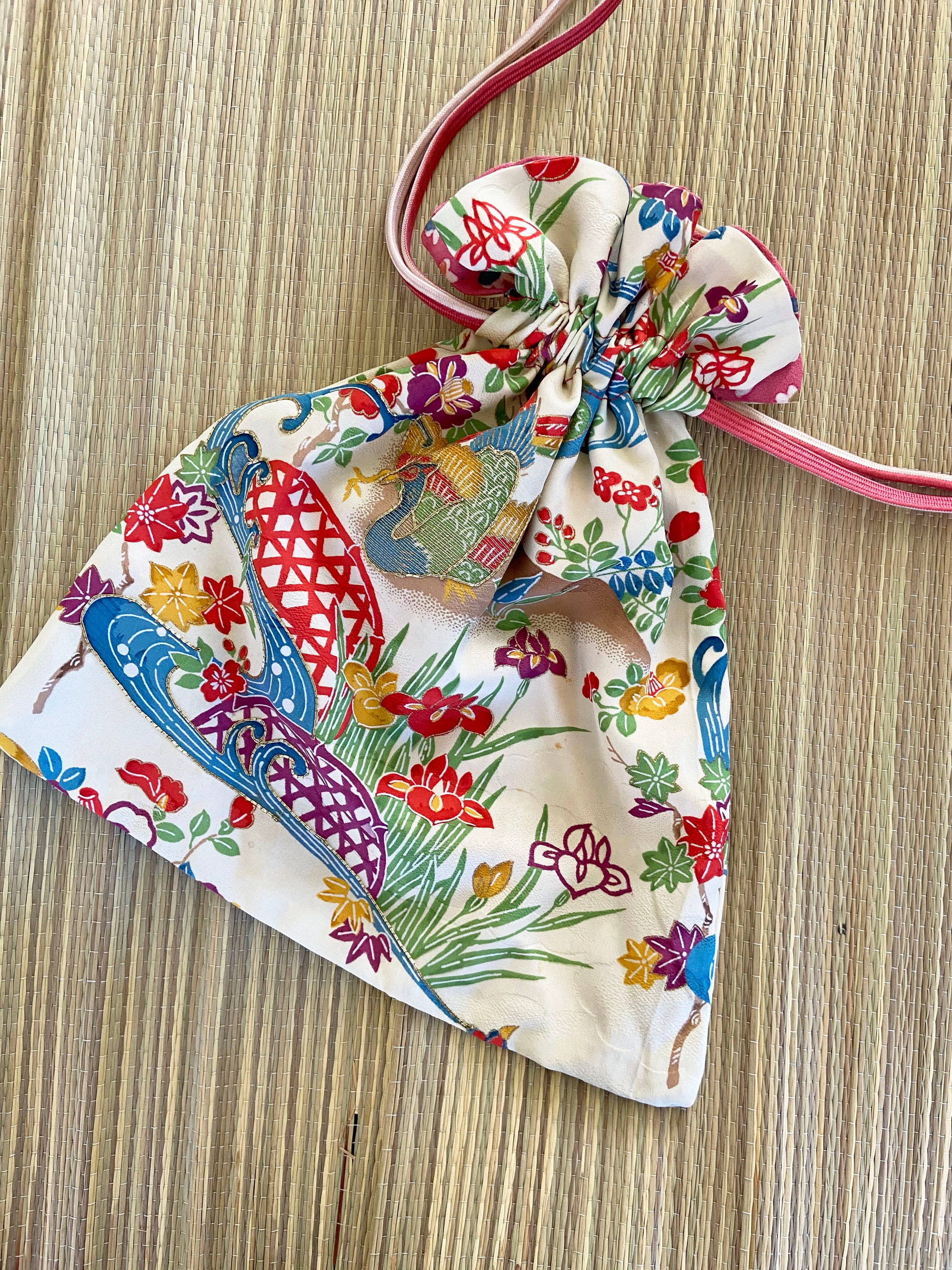 Vintage White Kimono Fabric Kinchaku (drawstring Bag) With Vintage White Kimono Fabric Kinchaku (drawstring Bag) With