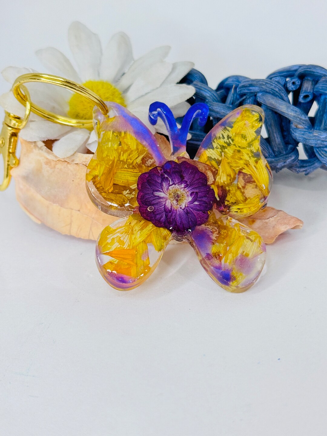 Real Flower Key Chain/flowers/butterfly - Etsy