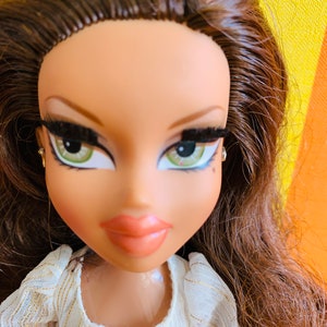 Vintage Bratz Teenage Doll Bratz Real Eyelashes 2001 MGA Toys Hinge ...