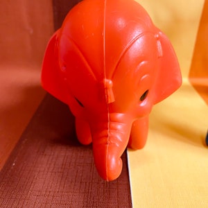 Vintage Zoo It Yourself Animals Giraffe Elephant Tupperware Toys 70s ...