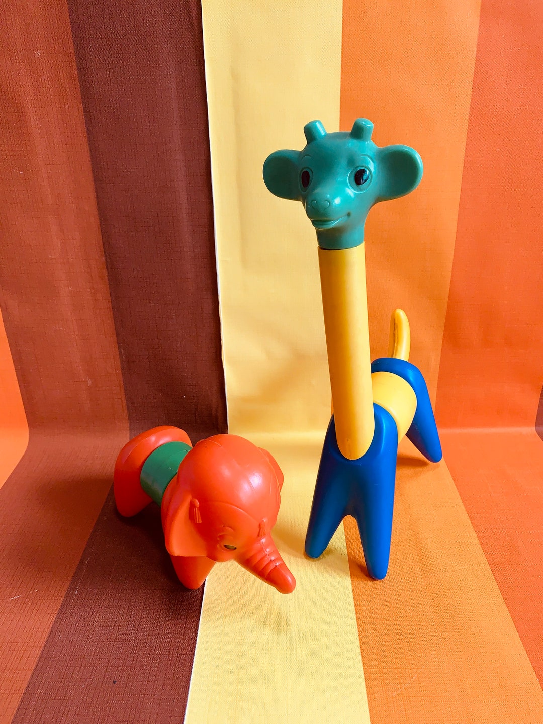 Vintage Zoo It Yourself Animals Giraffe Elephant Tupperware Toys 70s ...