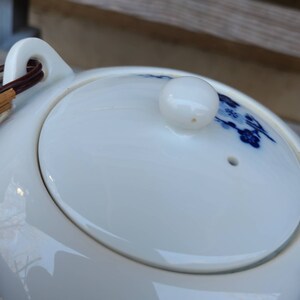 White Round Tea Pot With Lid, Wicker Handle - Beautiful/little/white ...