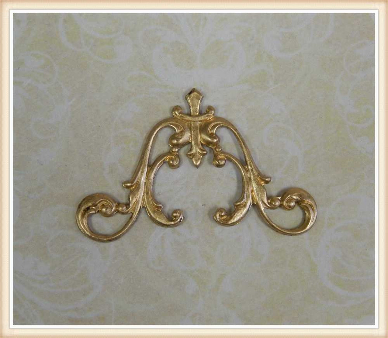1 Piece Filligree Charm Corner Raw Brass Vine Scroll Victorian - Etsy