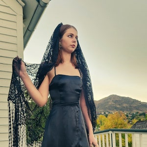 The Rhiannon Vintage Style Lace Wedding Veil in Black - Etsy