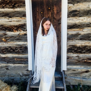 The Rhiannon Vintage Style Lace Wedding Veil in off White - Etsy