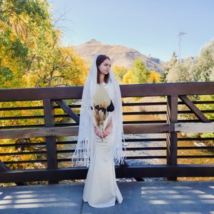 The Rhiannon Vintage Style Lace Wedding Veil in off White - Etsy