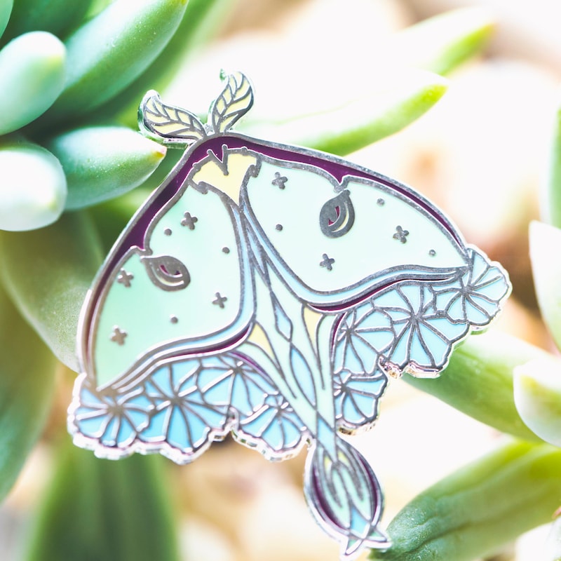 Luna Moth Pin - Etsy