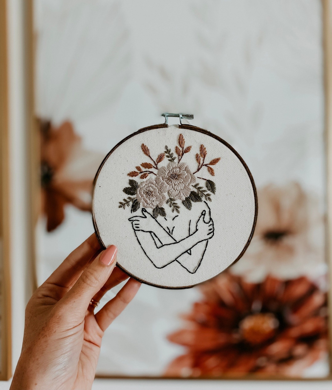 Beginner's Embroidery Kit - Boho Flower Head Woman Embroidery Hoop Kit ...