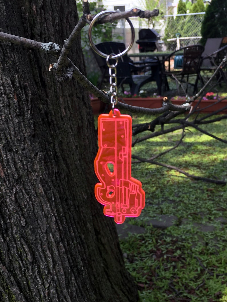 Pink P90 Keychain Charm or Necklace FN P90 P-Chan | Etsy