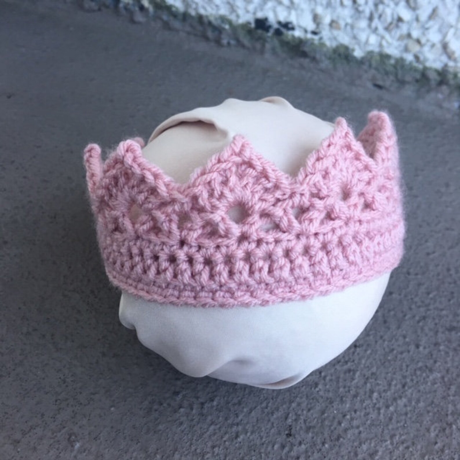 CROCHET PATTERN Baby Crown Newborn Crown Baby Booties - Etsy