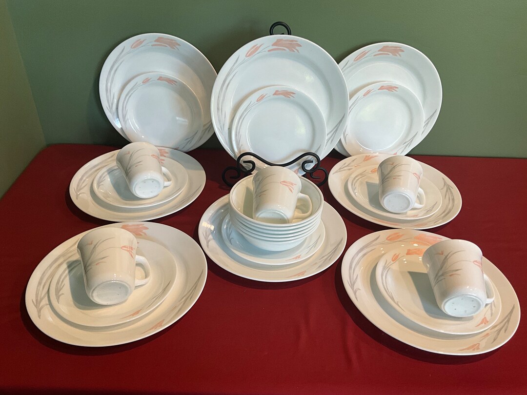 Vintage Set of Corelle by Corning Ware, Service for 8 Dinnerware Dishes ...