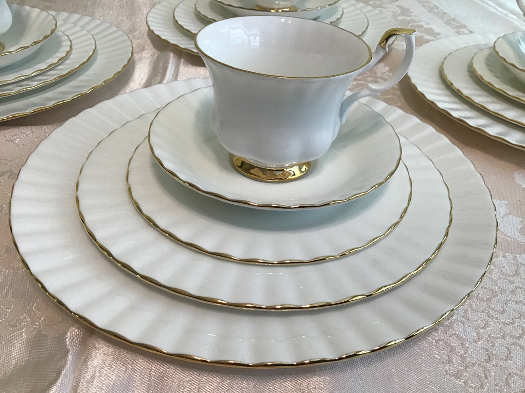 Vintage, Royal Albert Fine Bone China, Val D’or, Service for Four. - Etsy