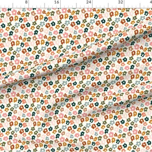 Daisy Fabric - 70s Retro Daisy Floral Boho, Daisy Print - Quilting ...