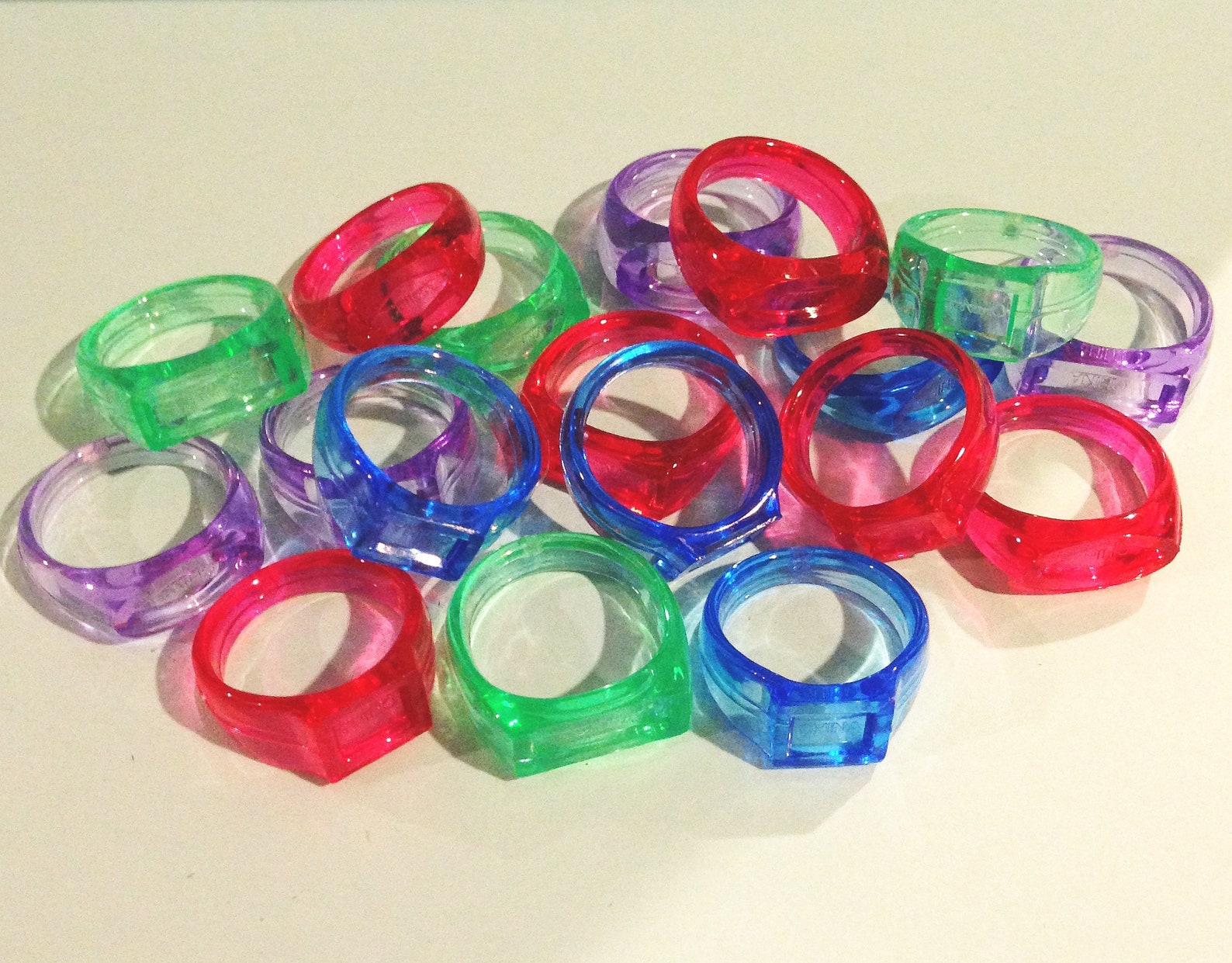 Vintage Toy Rings Lot of 60 Pieces Gum Ball Machine Plastic Kid's ...