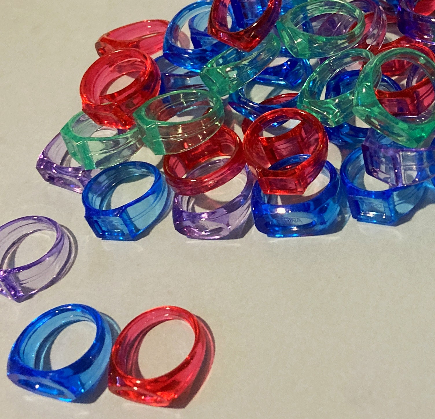 Vintage Toy Rings Lot of 60 Pieces Gum Ball Machine Plastic Kid's ...