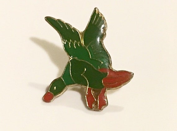 Duck Mallard flying bird vintage retro pin emo punk 8… - Gem